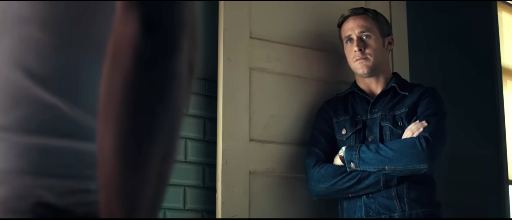 The Power of Silence: How Non-Dialogue Moments Shape Narrative in Film